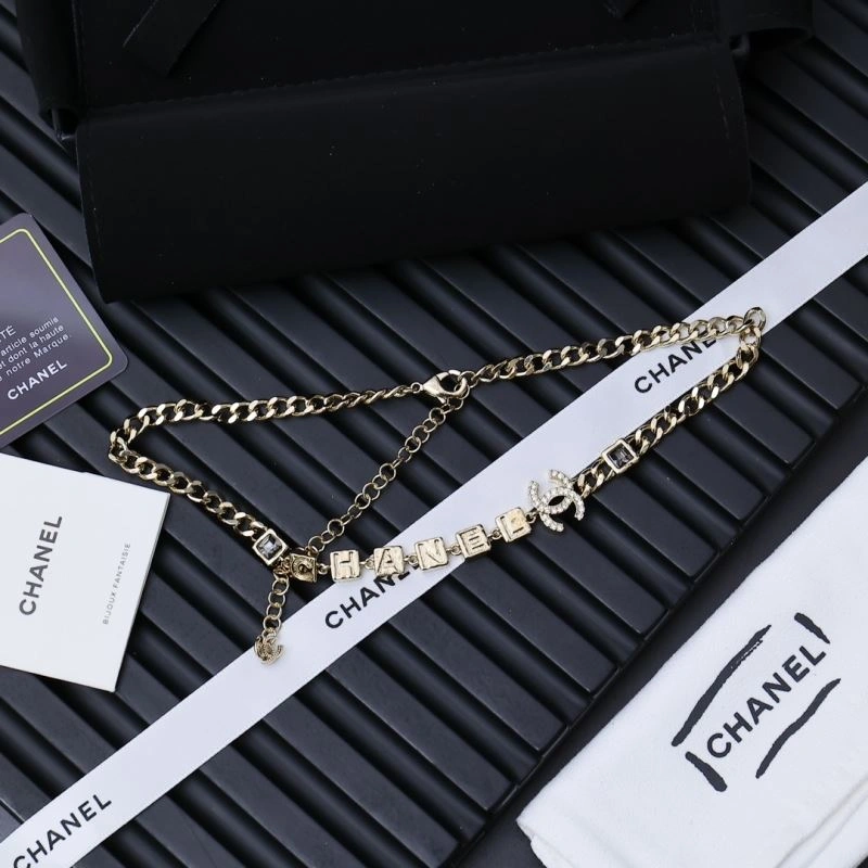 Top mirror Chanel Necklaces
