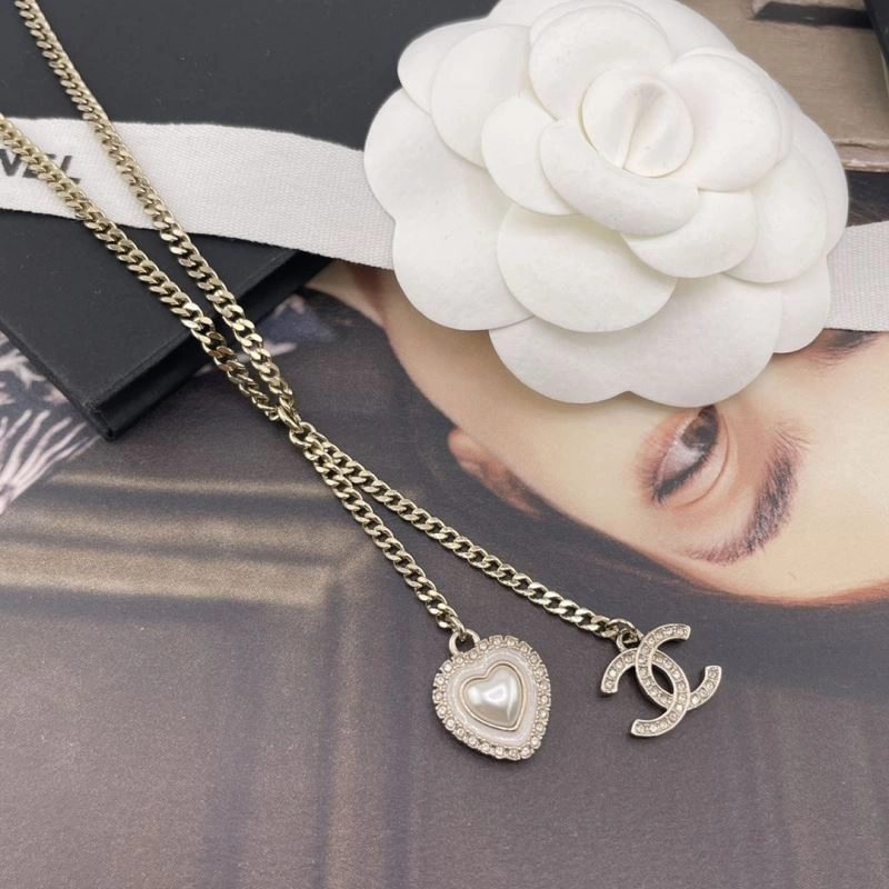Cut-rate Chanel Necklaces