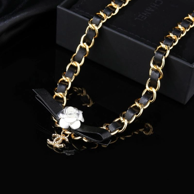 Top match Chanel Necklaces