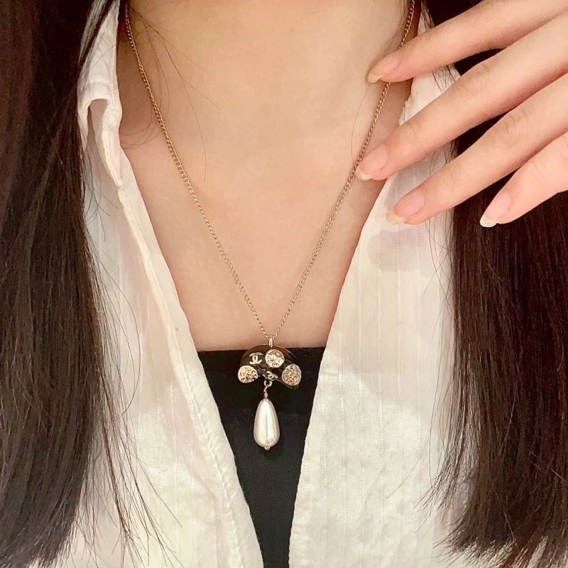 Chanel Necklaces