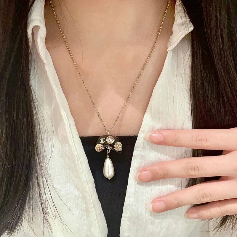 Indistinguishable Chanel Necklaces