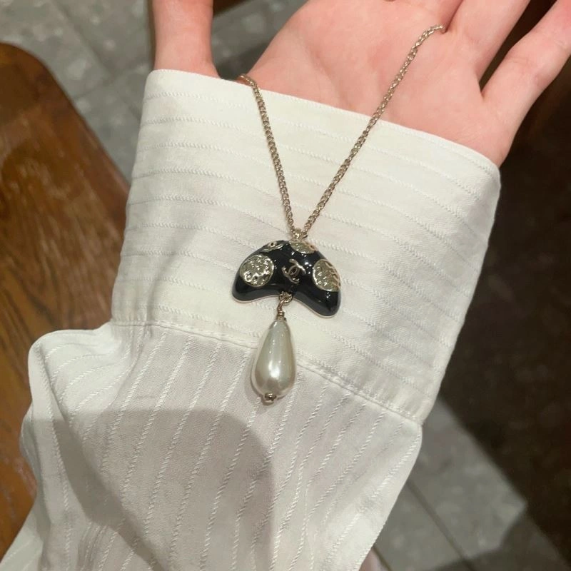 Indistinguishable Chanel Necklaces