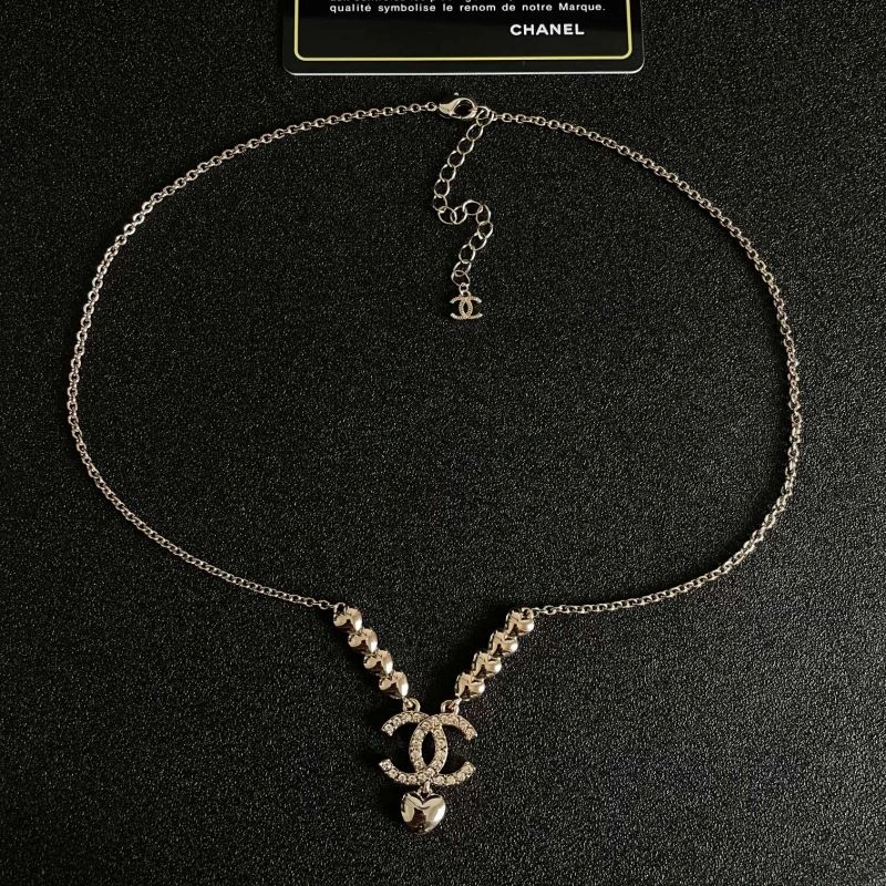Top match Chanel Necklaces