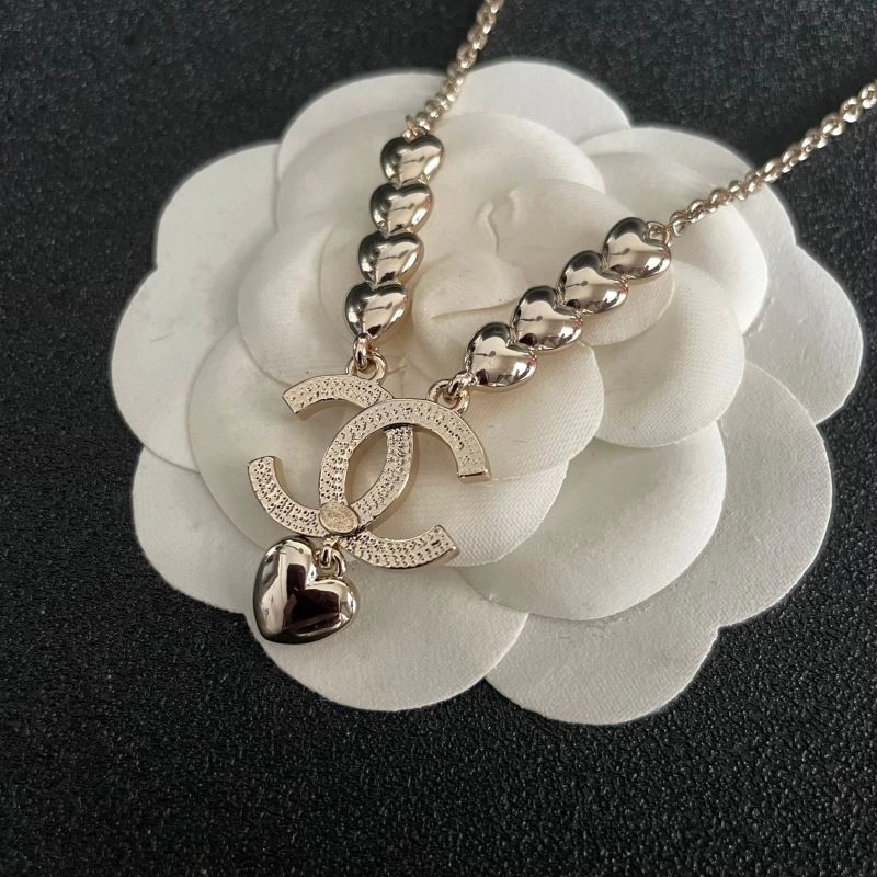 Top match Chanel Necklaces