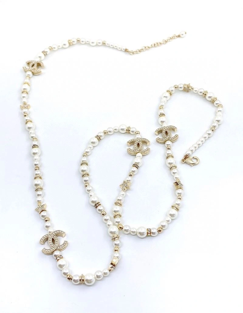 Accurate model Chanel Necklaces