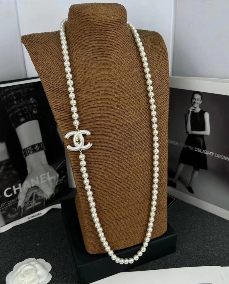 Accurate model Chanel Necklaces