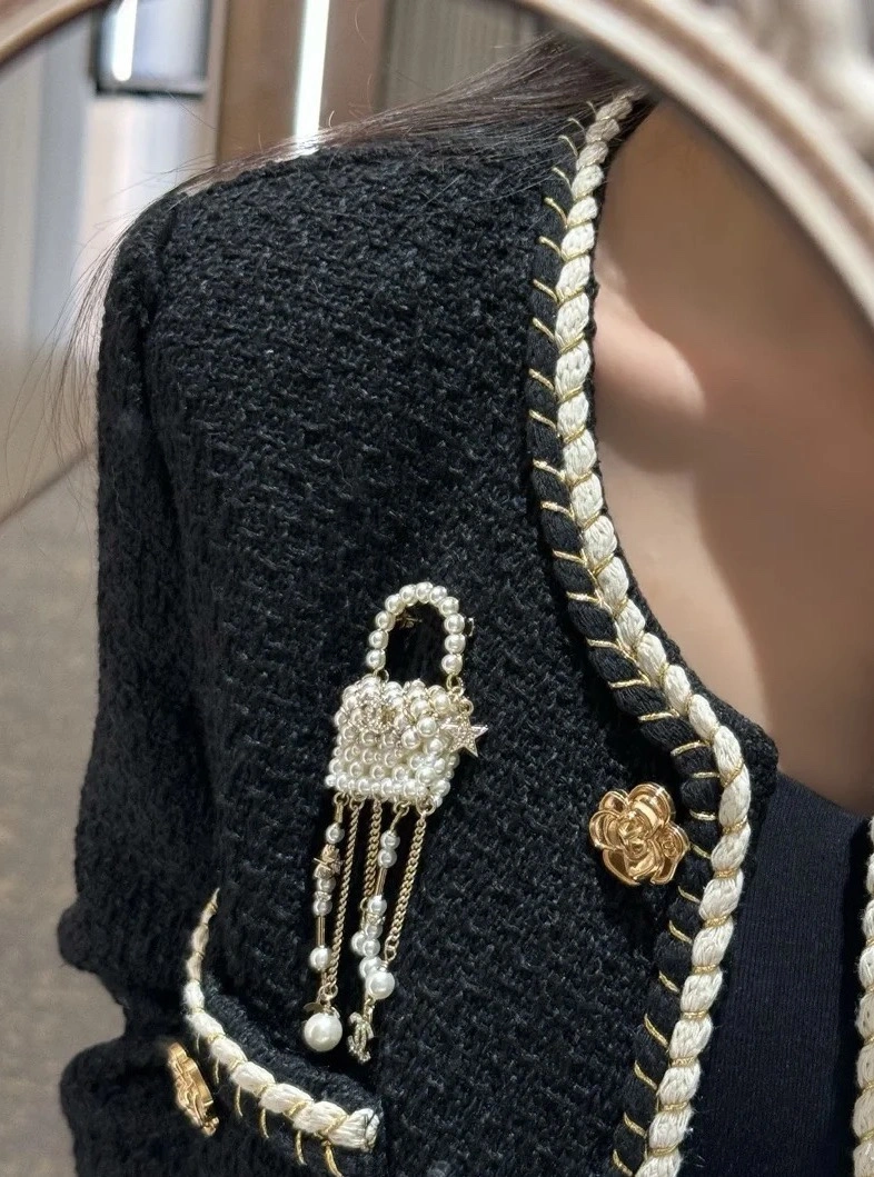 Brand-authenticated Chanel Necklaces