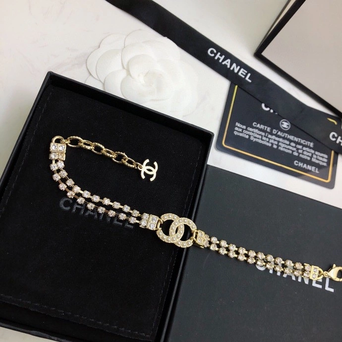 Value-priced Chanel Necklaces