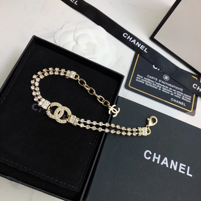 Value-priced Chanel Necklaces