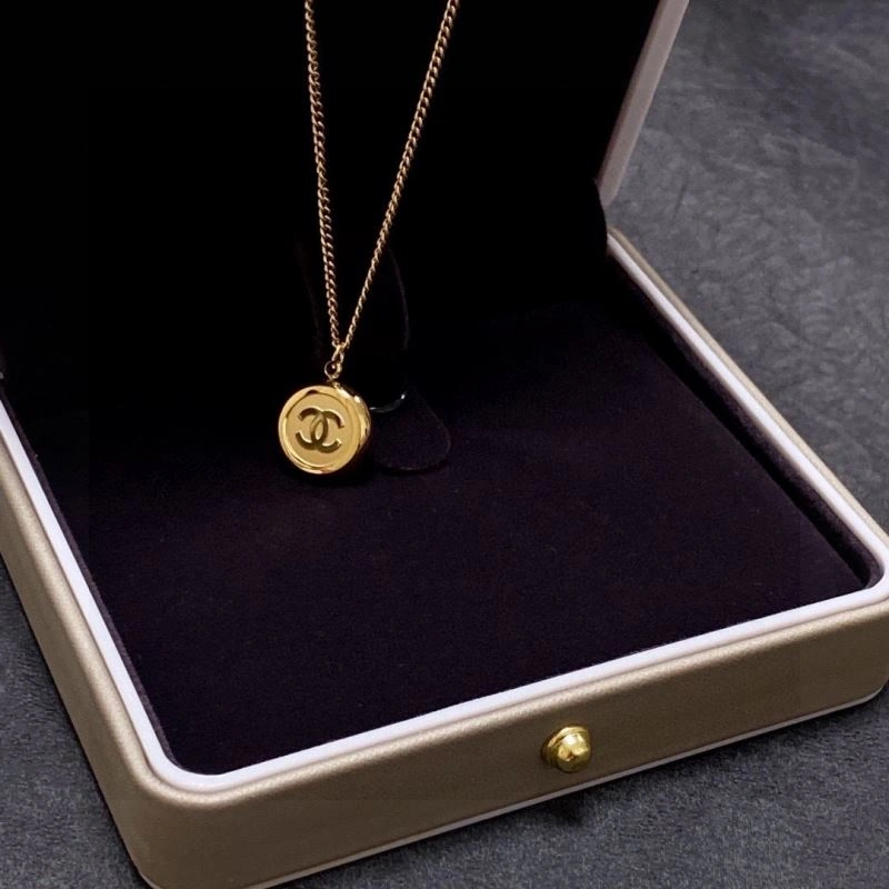 Inexpensive Chanel Necklaces
