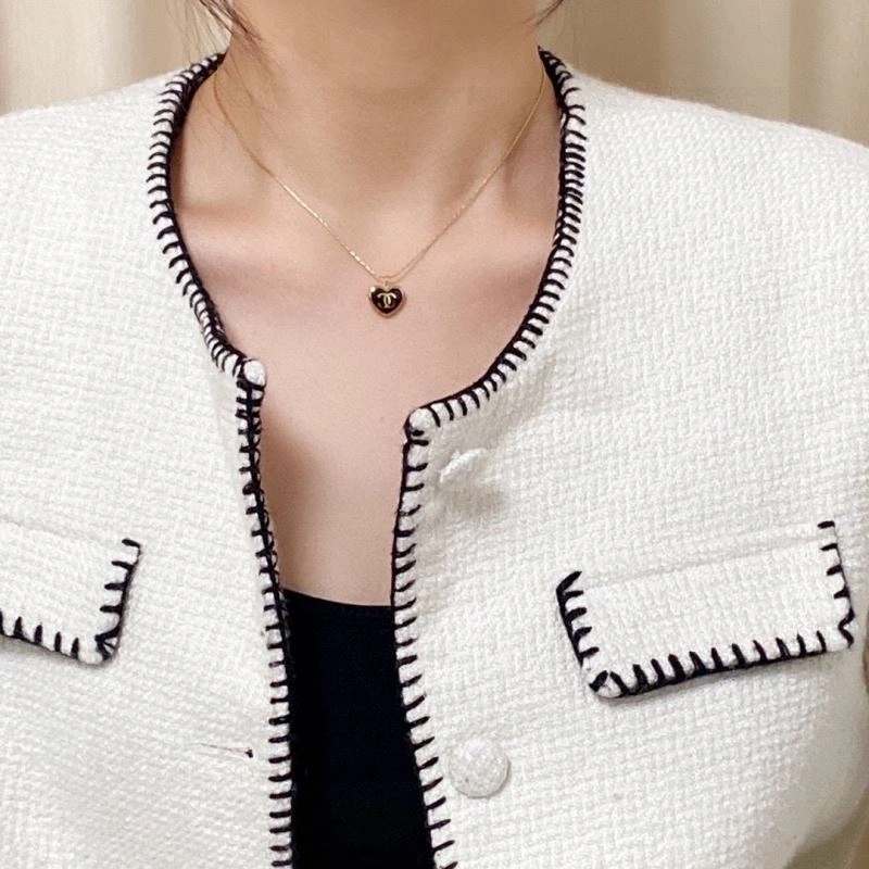 Low-cost Chanel Necklaces