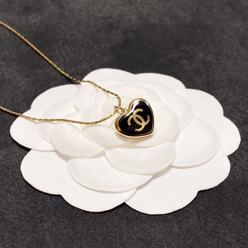 Low-cost Chanel Necklaces
