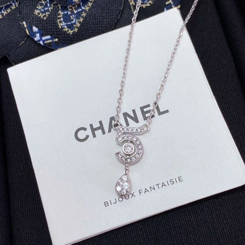 Accurate model Chanel Necklaces