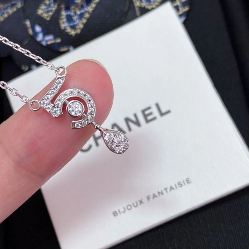 Accurate model Chanel Necklaces