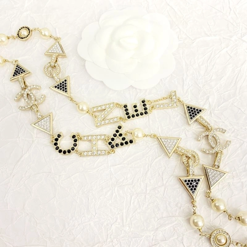Top mirror Chanel Necklaces