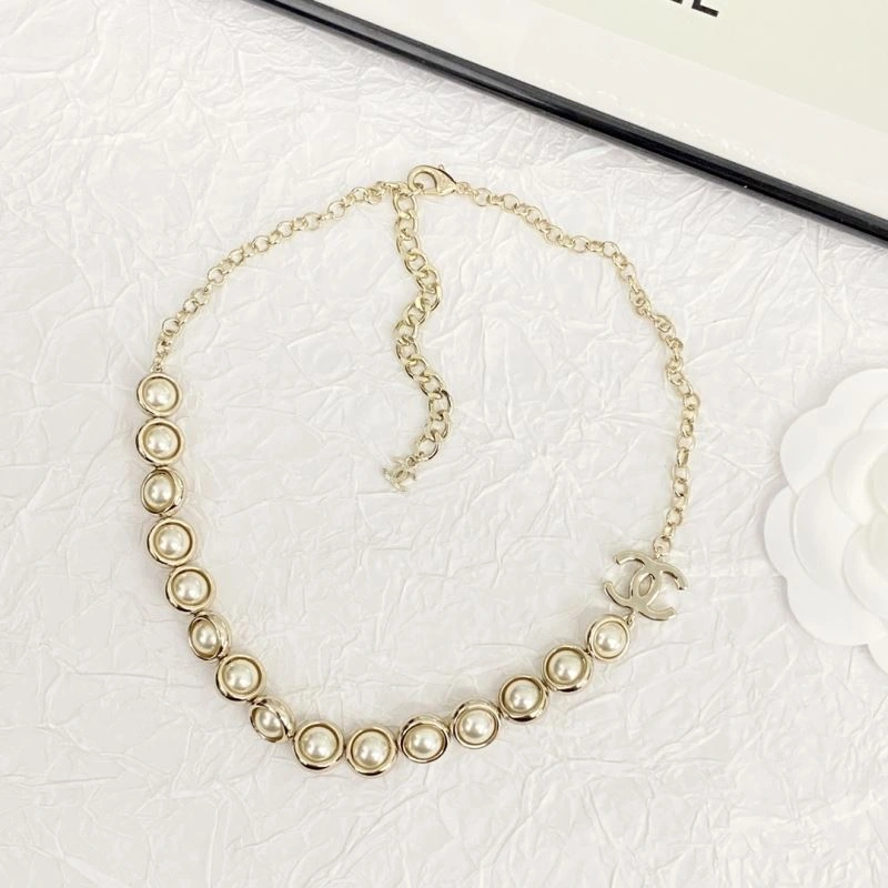 Top mirror Chanel Necklaces