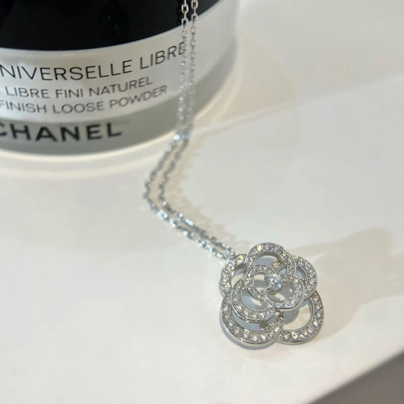 Inexpensive Chanel Necklaces