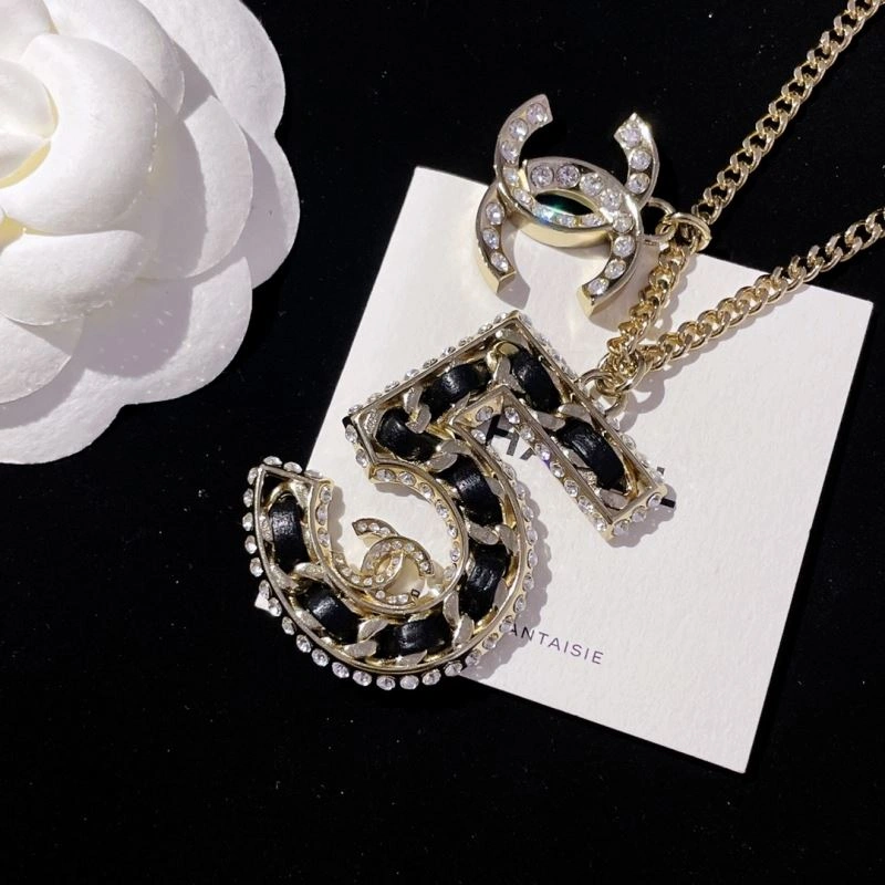 Top mirror Chanel Necklaces