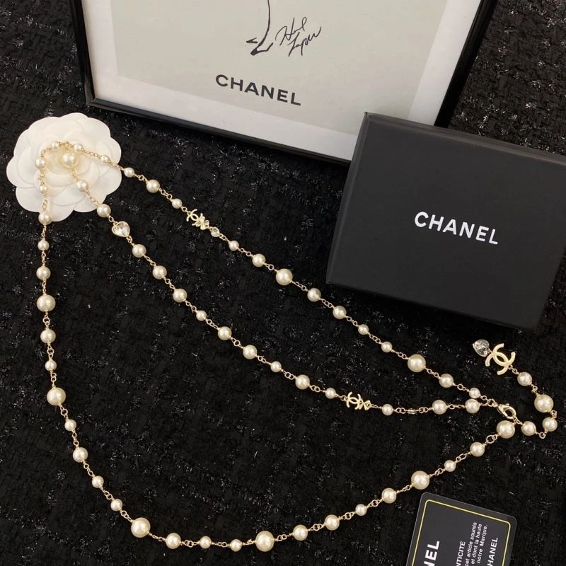Top mirror Chanel Necklaces
