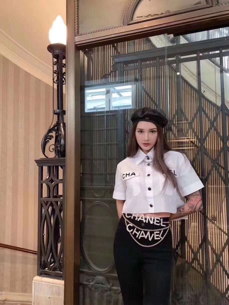 Brand-authenticated Chanel Necklaces