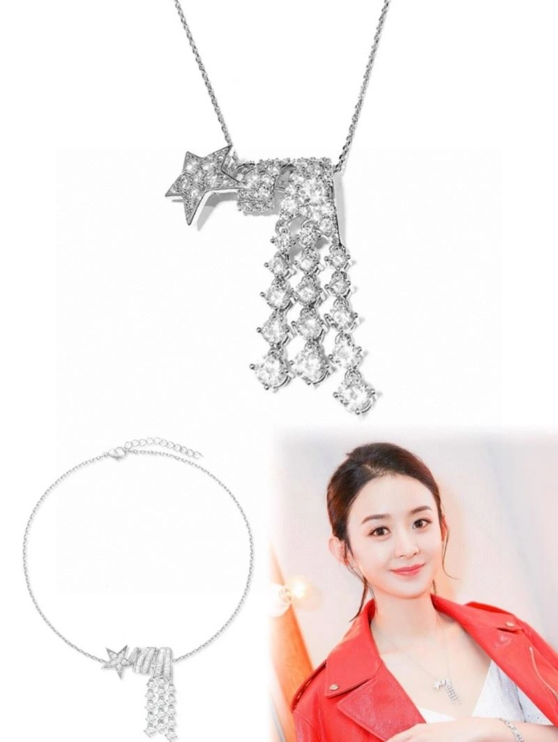 Cut-rate Chanel Necklaces