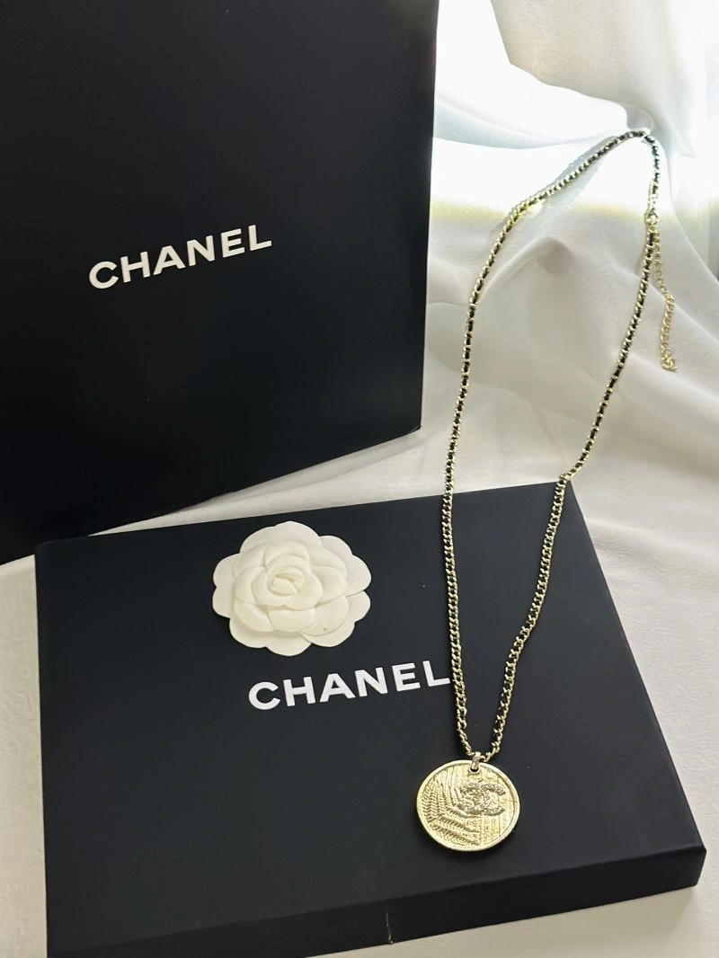 Cut-rate Chanel Necklaces