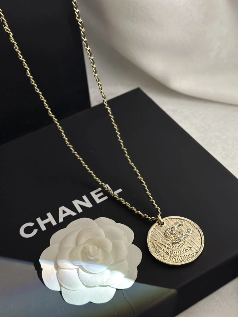 Cut-rate Chanel Necklaces