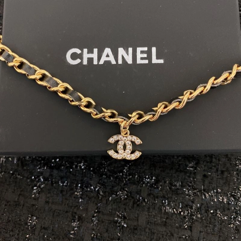 Top match Chanel Necklaces