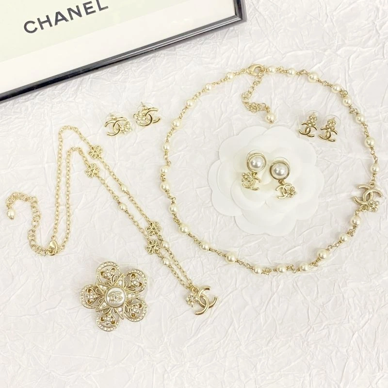 Indistinguishable Chanel Necklaces