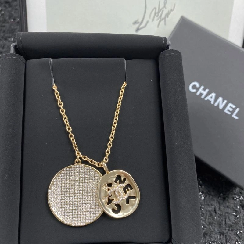 Bargain Chanel Necklaces