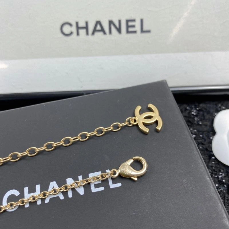 Bargain Chanel Necklaces
