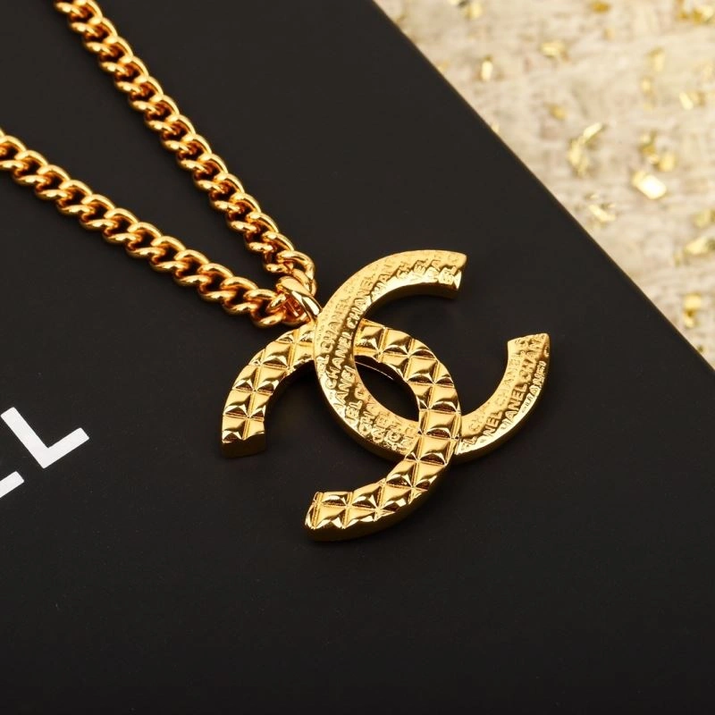 Bargain Chanel Necklaces