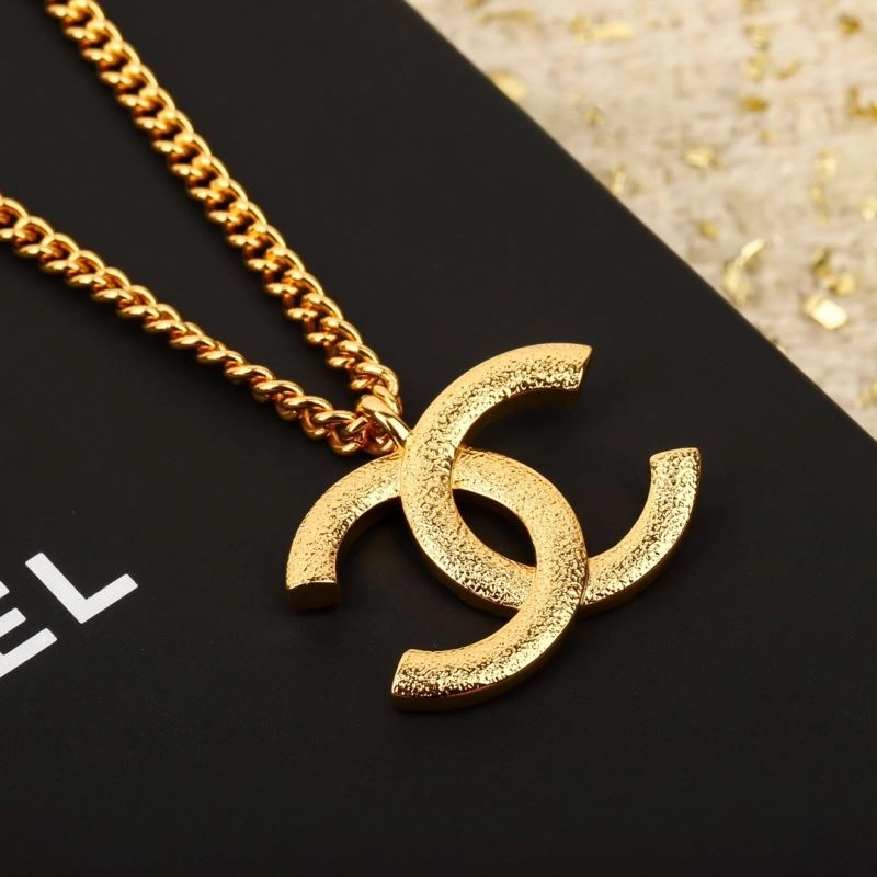 Bargain Chanel Necklaces
