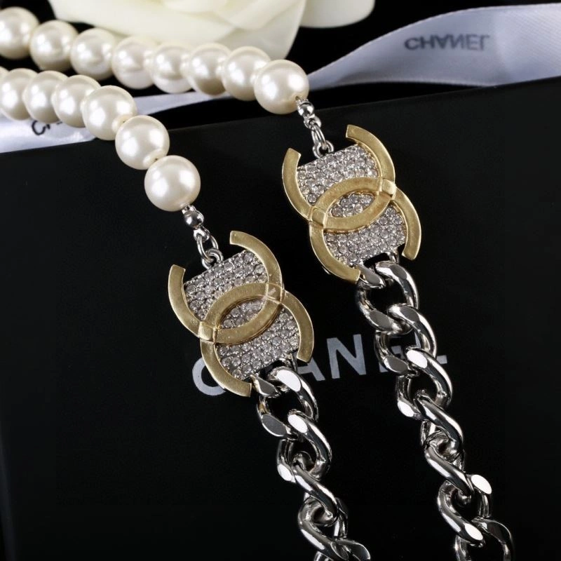 Top match Chanel Necklaces