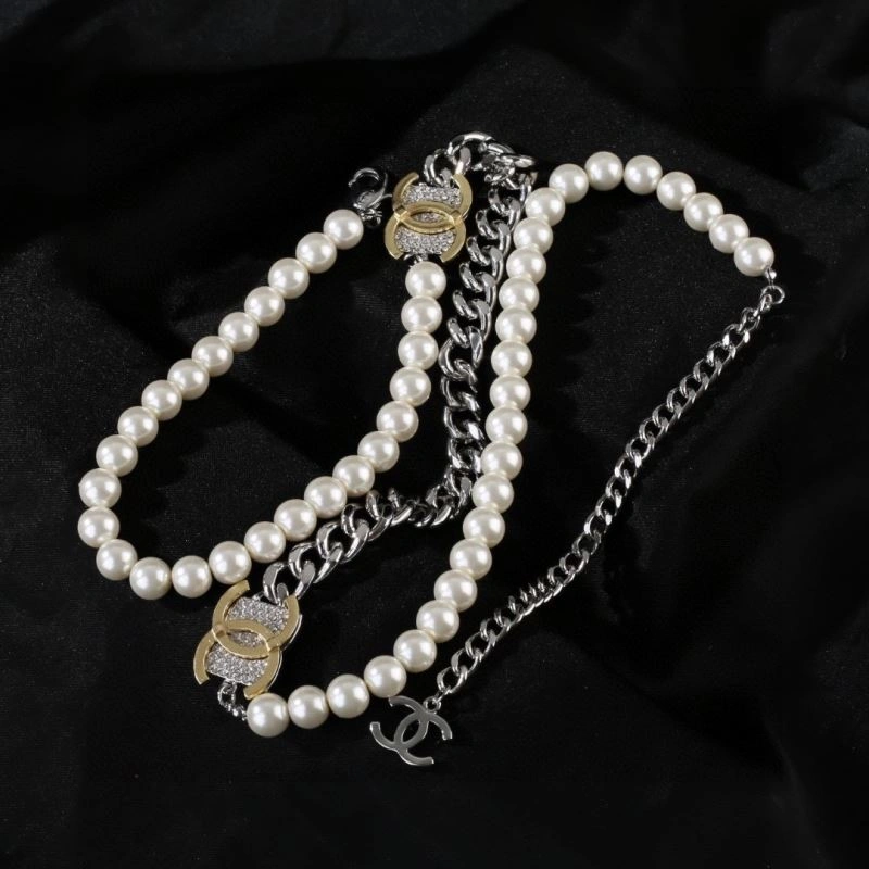 Top match Chanel Necklaces