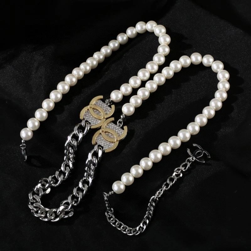 Top match Chanel Necklaces