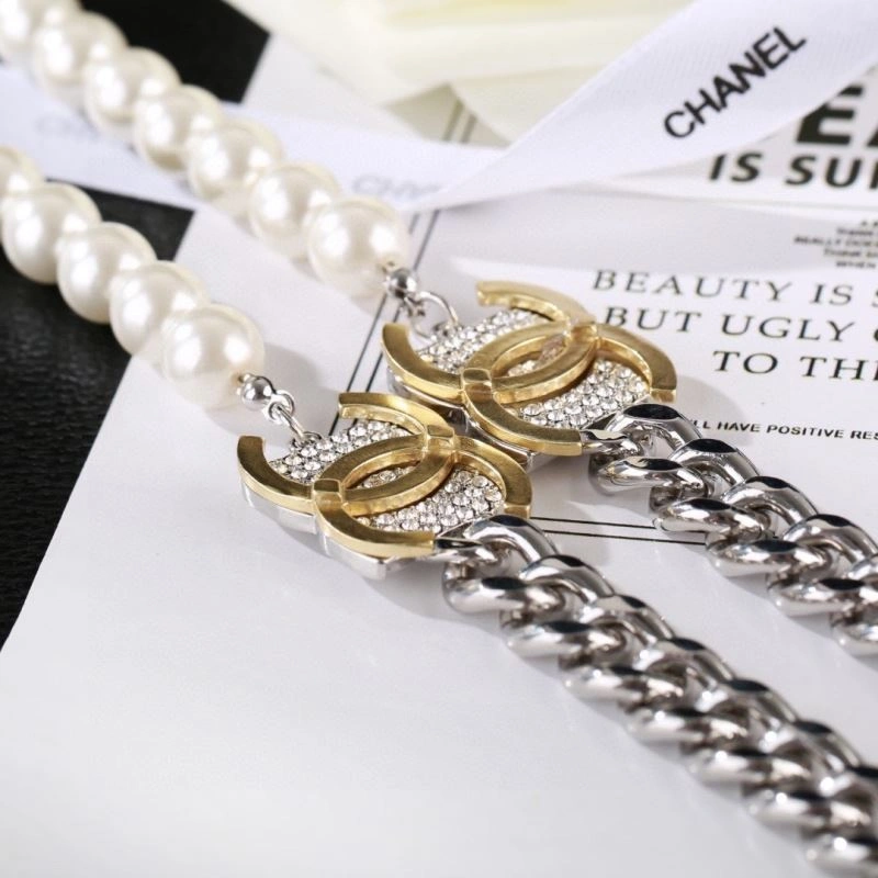 Top match Chanel Necklaces