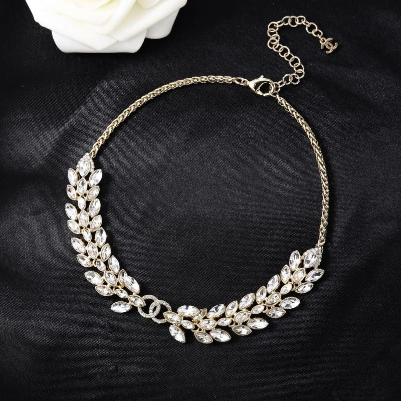 Top mirror Chanel Necklaces