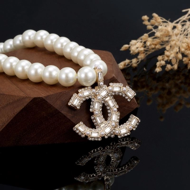 Accurate model Chanel Necklaces