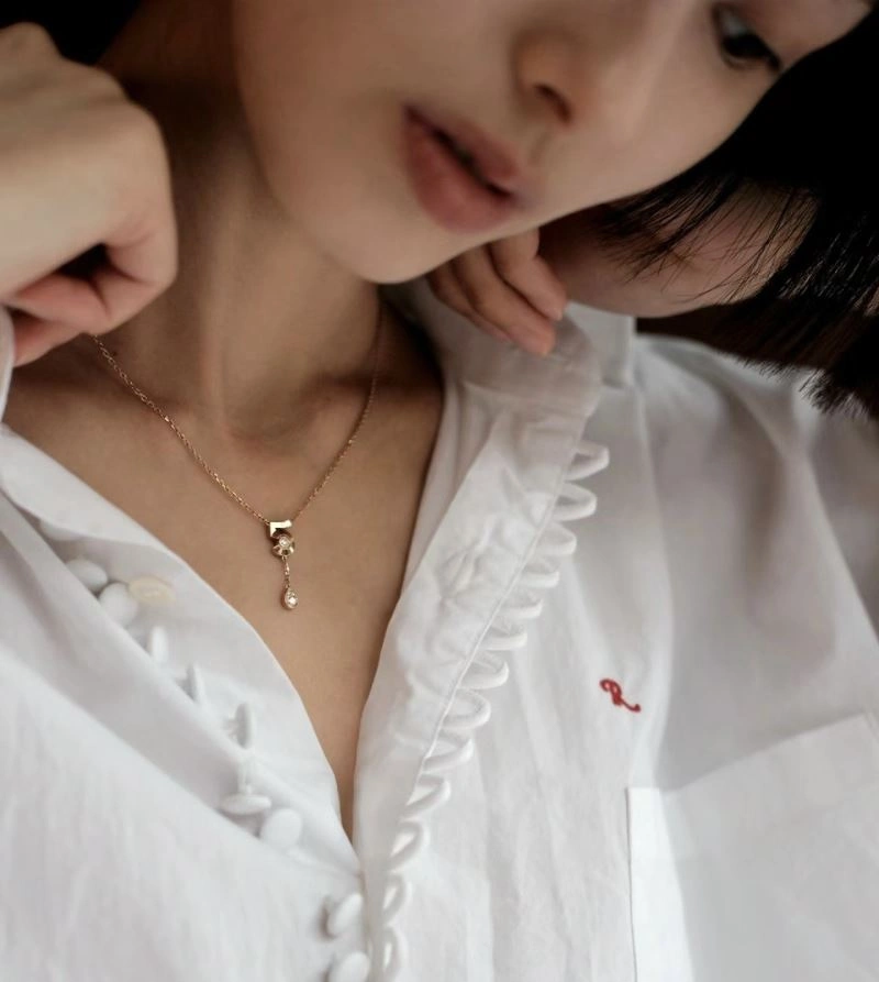 Bargain Chanel Necklaces