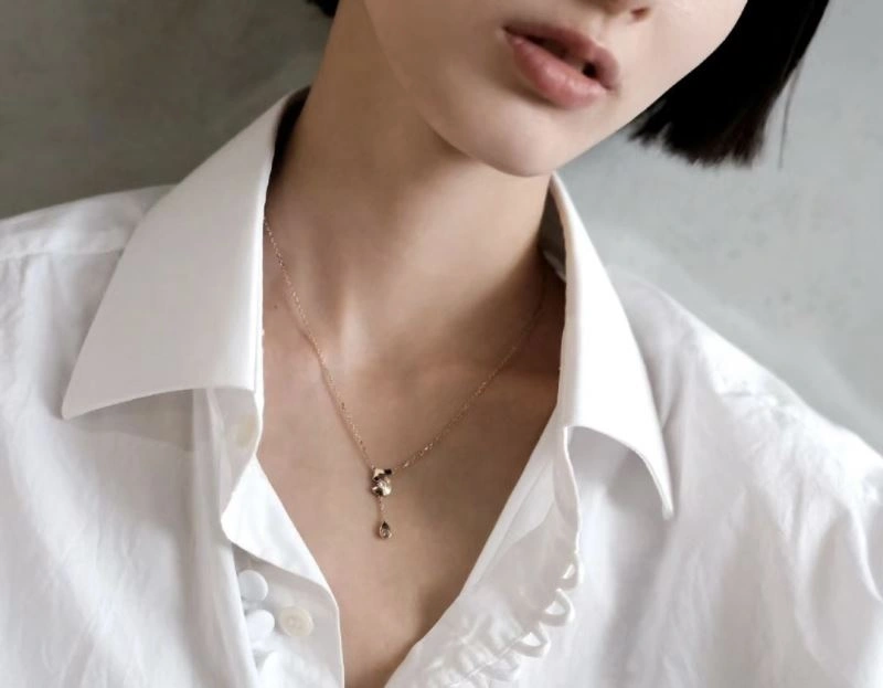 Bargain Chanel Necklaces