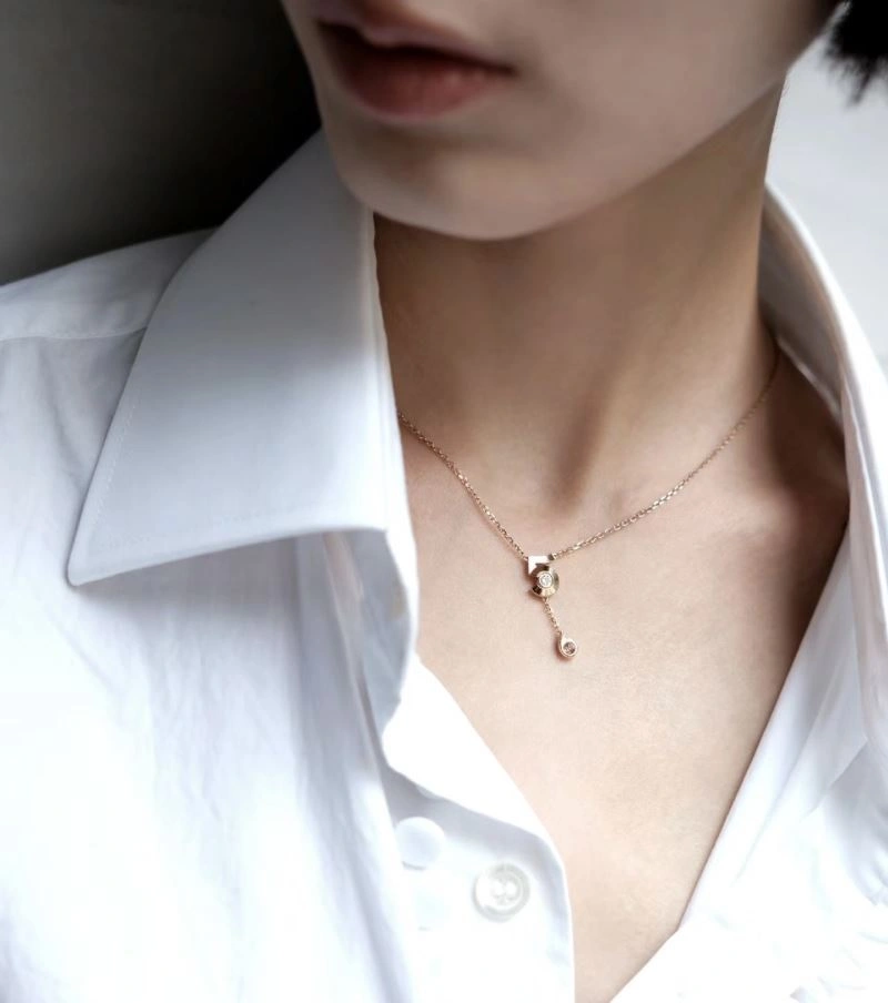 Bargain Chanel Necklaces
