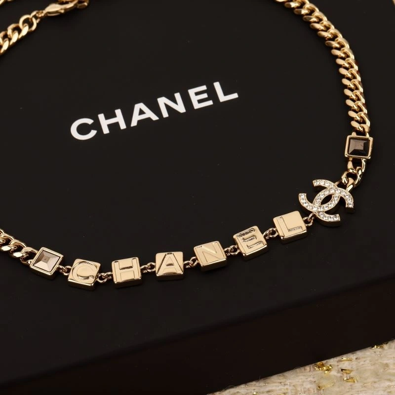 Top match Chanel Necklaces