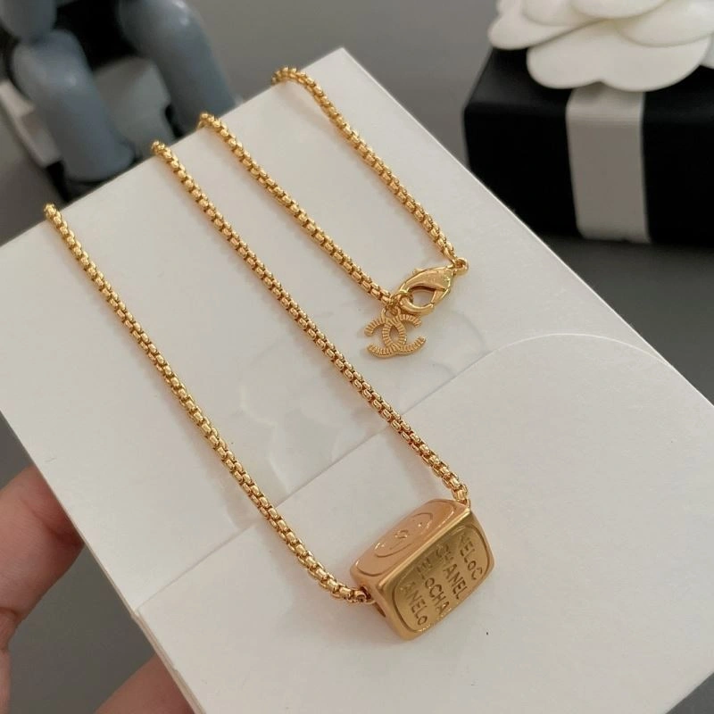 Bargain Chanel Necklaces