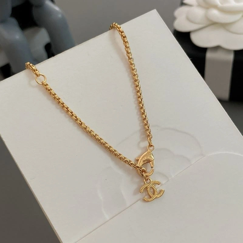 Bargain Chanel Necklaces