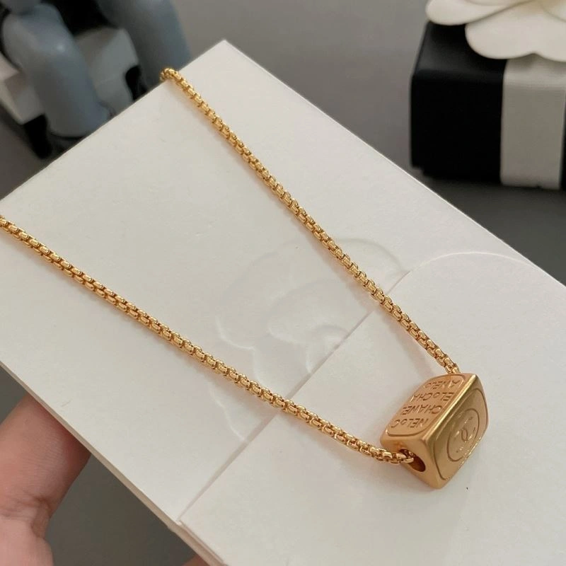 Bargain Chanel Necklaces