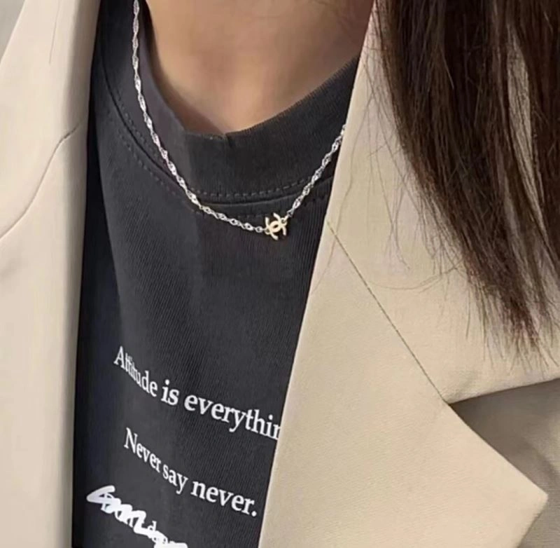 Top mirror Chanel Necklaces