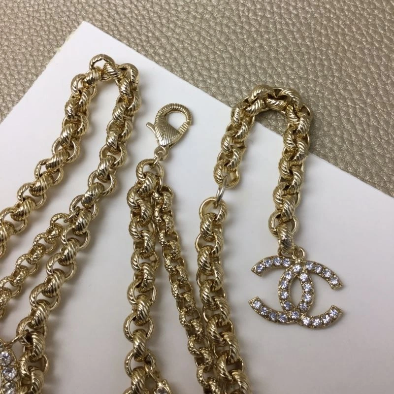 Top mirror Chanel Necklaces