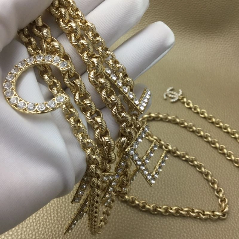 Top mirror Chanel Necklaces