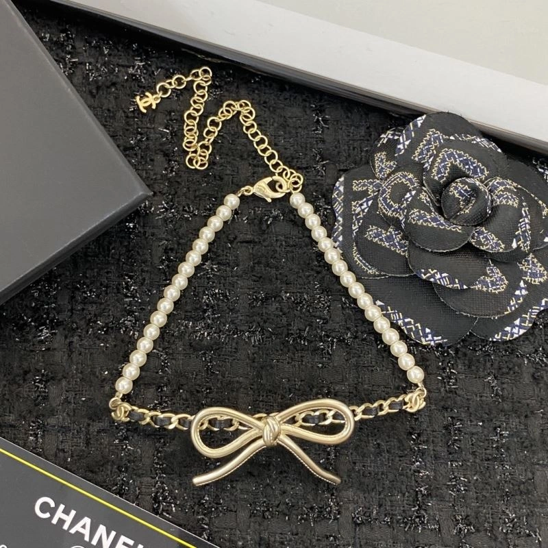 Top mirror Chanel Necklaces